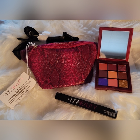 HUDA BEAUTY | Makeup | Huda Beauty Bundle Eyeshadow Palette In ...